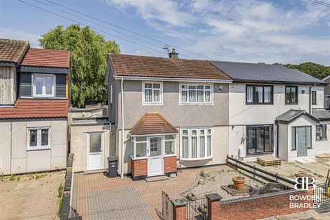 Burrow Road, Chigwell IG7, 3 bed semi-detached house for sale, £425,000 ...