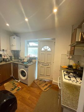 Grays RM17, Room to rent, £800 pcm - Zoopla