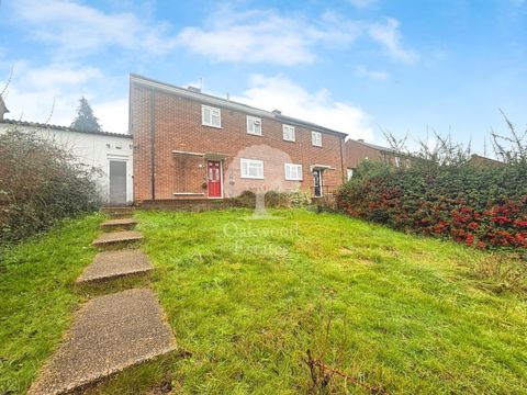 Larchfield Road, Maidenhead SL6, 3 bed detached house to rent, £1,750 ...