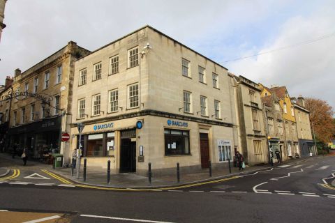 Cork Street, Frome BA11, 2 bed flat to rent, £850 pcm - Zoopla