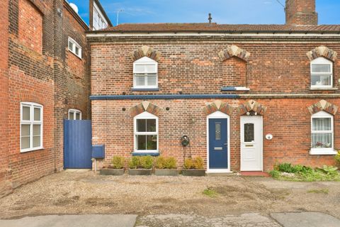 Malthouse Cottages, Dereham NR20, 3 bed end terrace house for sale, £ ...