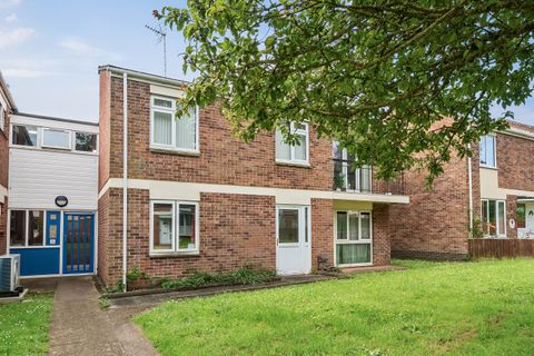 2 bed flat for sale in Bacon Drive, Taunton TA1, £133,000 - Zoopla