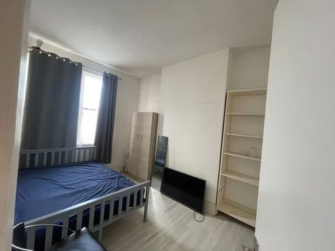 Vicarage Lane, London E15, Room to rent, £800 pcm - Zoopla