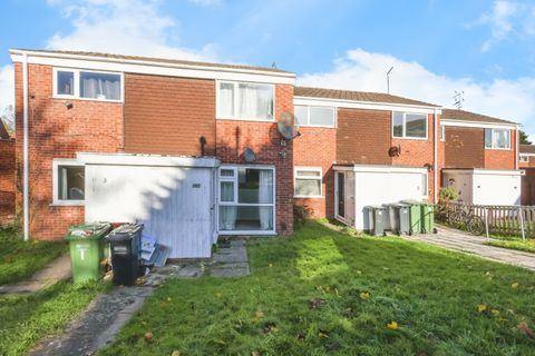 Brockhampton Close, Worcester, Worcestershire WR4, 2 bed maisonette for ...