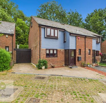 Margetts Place, Lower Upnor, Rochester ME2, 4 bed semi-detached house ...