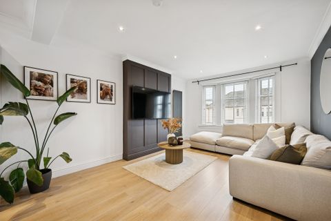Carlibar Avenue, Glasgow G13, 2 bed flat for sale, £150,000 - Zoopla