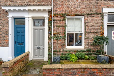 Vine Street, Off Bishopthorpe Road, York YO23, 2 bed terraced house for ...