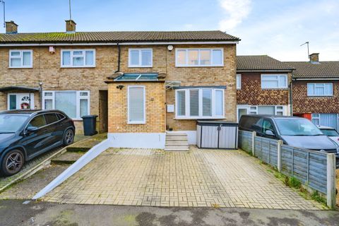 4 bed detached house for sale in Tithe Farm Road, Houghton Regis ...