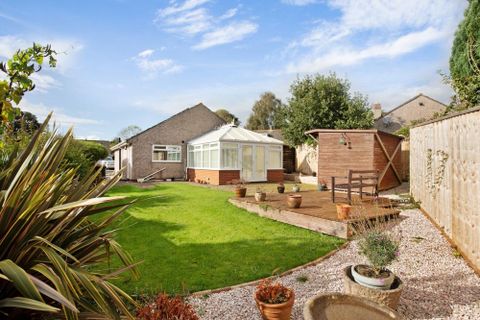 3 bed detached bungalow for sale in Bishops Avenue, Bishopsteignton ...