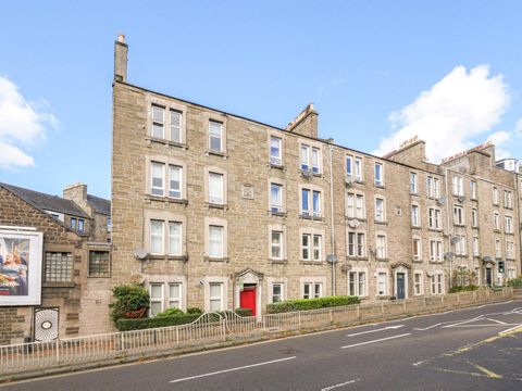 Forfar Road, Dundee, Angus DD4, 2 bed flat for sale, £65,000 - Zoopla