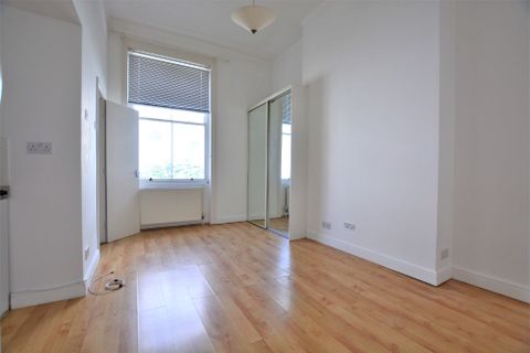 Powis Road, City Centre, Brighton BN1, Studio to rent, £850 pcm - Zoopla