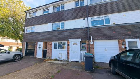 16 Tamar Green, Hemel Hempstead HP2, Room to rent, £600 pcm - Zoopla