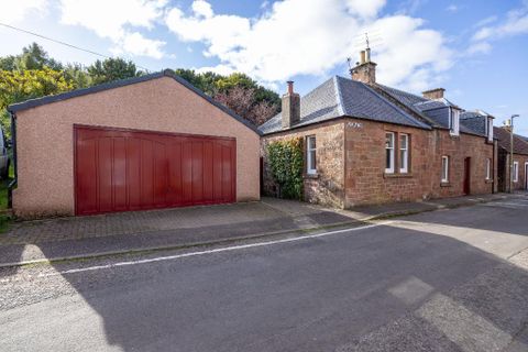 Skene Street, Strathmiglo, Fife KY14, 4 bed detached house for sale, £ ...
