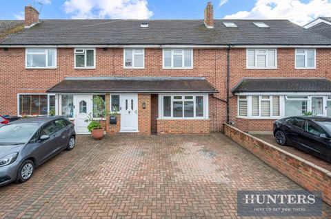 Tudor Drive, Morden SM4, 4 bed terraced house for sale, £600,000 - Zoopla