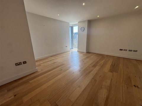 Meridian Plaza, Bute Terrace, Cardiff CF10, 1 bed flat to rent, £800 ...