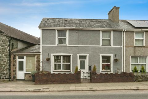 Market Place, Penrhyndeudraeth, Gwynedd LL48, 3 bed end terrace house ...