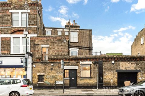 1 bed flat to rent in New Cross Road, London SE14, £1,475 pcm - Zoopla