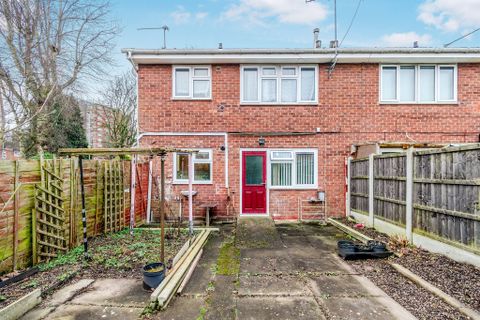 Craddock Street, Dunstall, Wolverhampton WV6, 2 bed flat for sale, £ ...