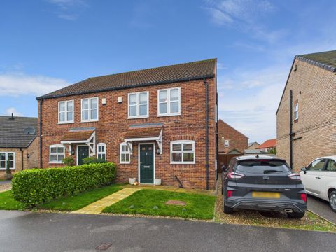 73 New Walk, Driffield YO25, 3 bed semi-detached house for sale, £ ...