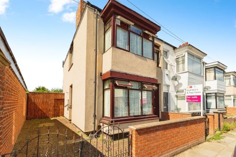 3 bed semi-detached house for sale in Bristow Road, Middlesbrough TS4 ...