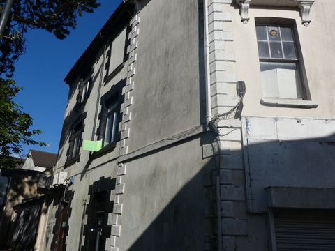 56A Wind Street, Neath, West Glamorgan. SA11, 2 bed flat to rent, £700 ...