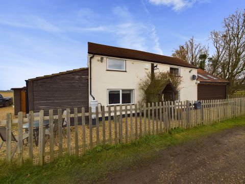 2 bed cottage for sale in Hurn Drove, Welney PE14, £350,000 - Zoopla