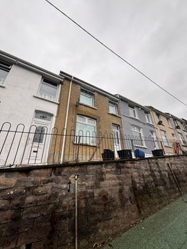 Bedw Road, Bedlinog CF46, 2 bed terraced house to rent, £700 pcm - Zoopla