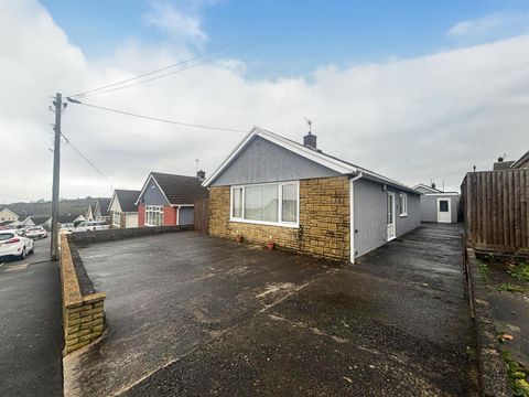 Oaklands, Llanelli SA14, 3 bed detached bungalow for sale, £229,995 ...