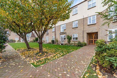 Sycamore Court, Stilemans, Wickford, Essex SS11, 1 bed flat for sale, £ ...