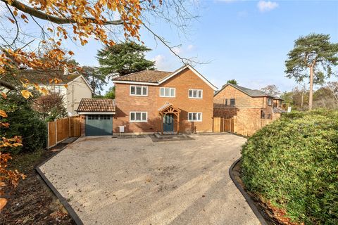 Woodham, Surrey GU21, 4 bed detached house for sale, £1,300,000 - Zoopla
