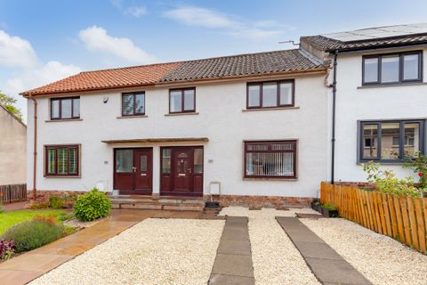 109 Oxgangs Bank, Oxgangs, Edinburgh EH13, 3 bed terraced house for ...