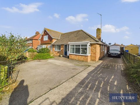 Muston Road, Filey YO14, 2 bed semi-detached bungalow for sale, £ ...