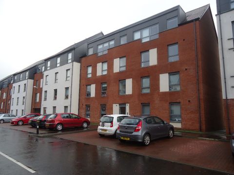 2 bed flat to rent in Ferry Gait Crescent, Silverknowes, Edinburgh EH4 ...