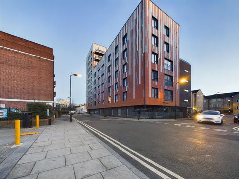 3 bed property for sale in Ceramic Building, Hackney E9, £3,300 - Zoopla