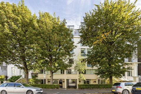 2 bed flat to rent in Pembridge Crescent, Notting Hill W11, £2,999 pcm ...