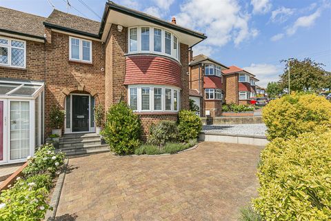 3 bed semi-detached house for sale in Ashurst Road, Cockfosters EN4, £ ...
