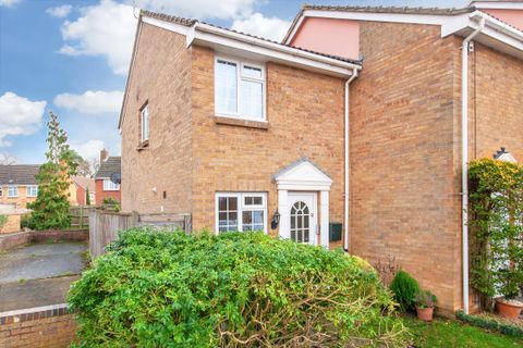 Finnart Close, Weybridge KT13, 2 bed semi-detached house for sale, £ ...