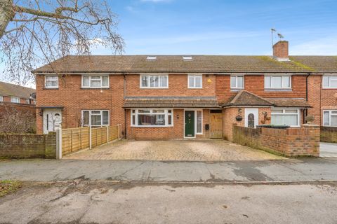 4 bed terraced house for sale in Grateley Crescent, Havant, Hampshire ...