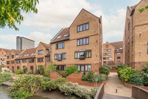 Leerdam Drive, Canary Wharf E14, 1 bed flat to rent, £1,599 pcm - Zoopla