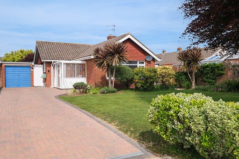 Worcester Close, West Meads, Aldwick, Bognor Regis, West Sussex PO21, 2 ...