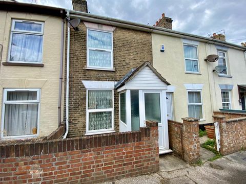 2 bed terraced house for sale in St. Leonards Road, Lowestoft, Suffolk ...