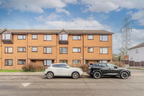 1 bed flat for sale in Tysoe Avenue, Enfield EN3, £185,000 - Zoopla