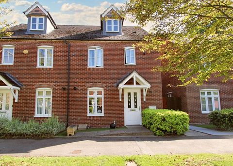 3 bed terraced house for sale in Lillymill Chine, Chineham, Basingstoke ...