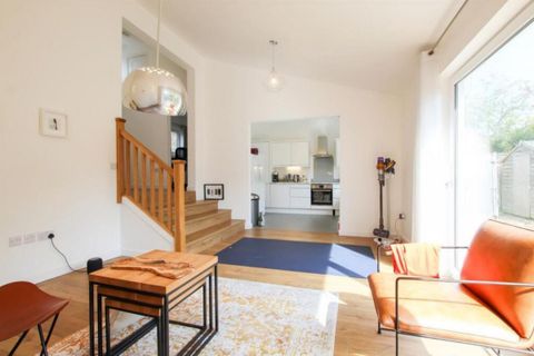 2 bed flat to rent in Fife Terrace, London N1, £3,200 pcm - Zoopla