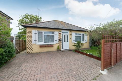 2 bed detached house for sale in Kings Avenue, Ramsgate CT12, £225,000 ...