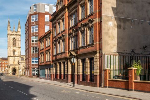 Lowgate, Hull, East Yorkshire HU1, 2 bed flat to rent, £900 pcm - Zoopla