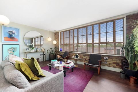 Peckham Grove, Peckham, London SE15, 2 bed flat for sale, £400,000 - Zoopla