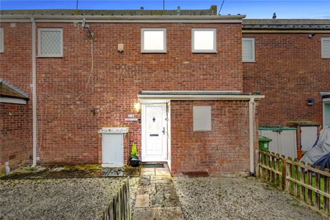 Merrylands, Basildon SS15, 3 bed terraced house to rent, £1,650 pcm ...