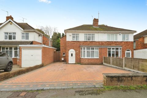 The Avenue, Castlecroft, Wolverhampton WV3, 3 bed semi-detached house ...