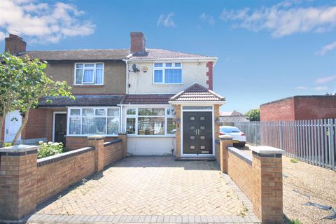 2 bed end terrace house for sale in Lansbury Drive, Hayes UB4, £495,000 ...